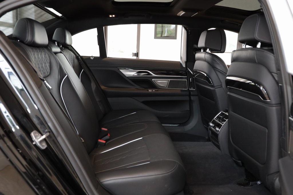 BMW Luxury Sedan - Town Car